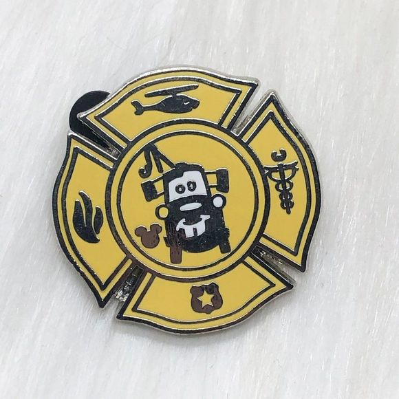 Disney | Jewelry | 525 Disney Cars Maters Junkyard Jamboree Signs ...